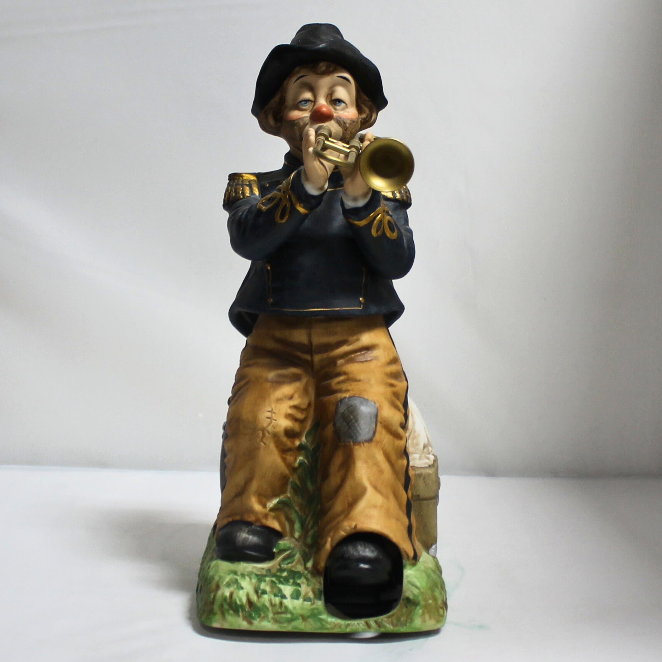 Melody In Motion: Hobo Willie On Parade Animated Musical Figurine | Tr