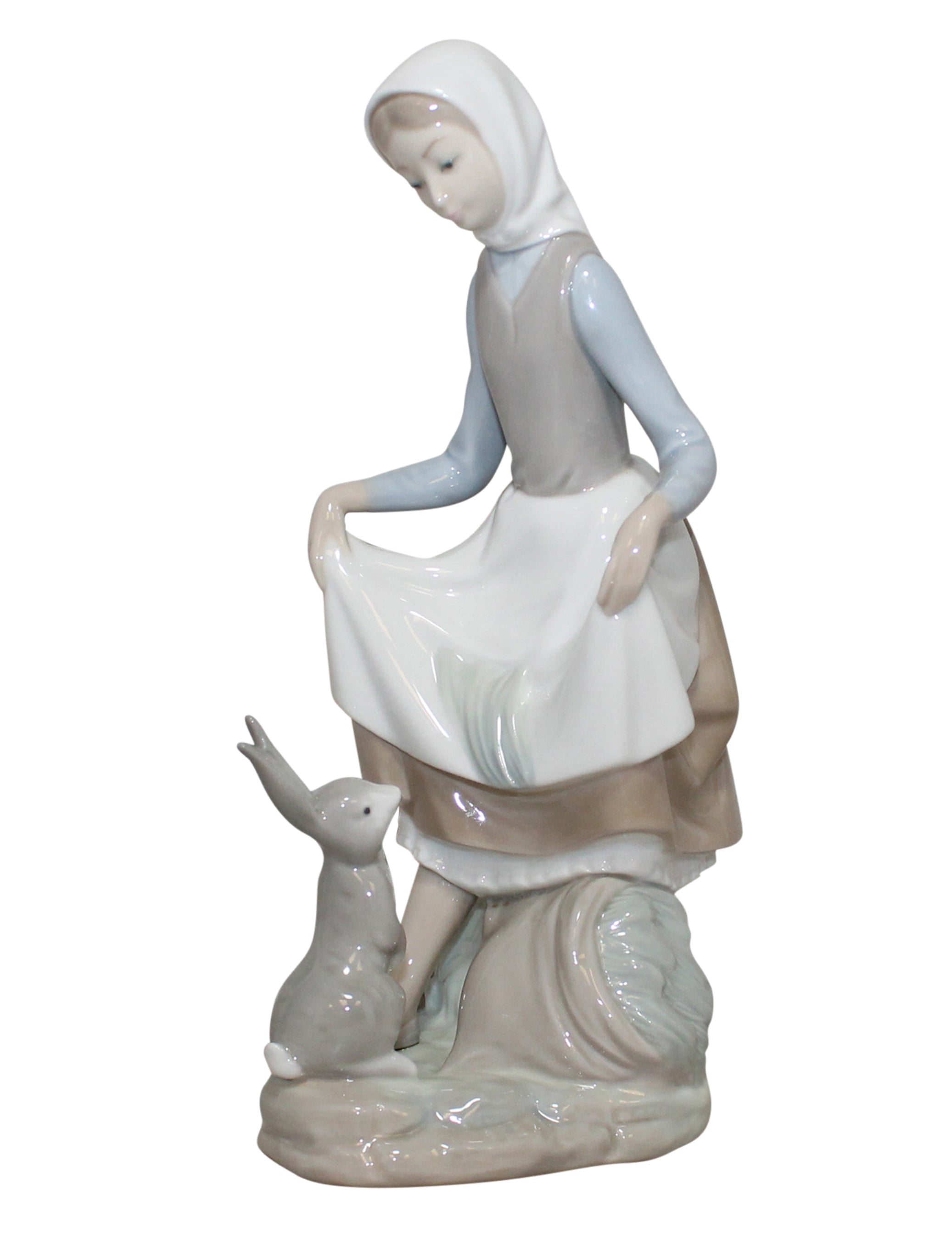 Lladró Figurine: 4826 Rabbit's Food